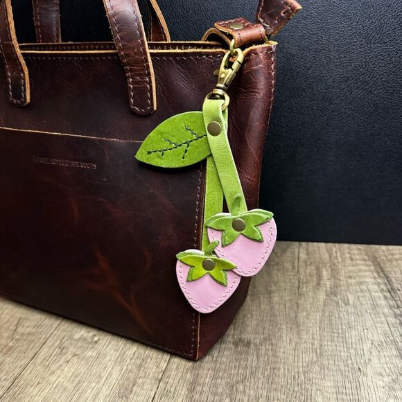 Portland Leather | Accessories | Vintage Pink Portland Leather Berry ...
